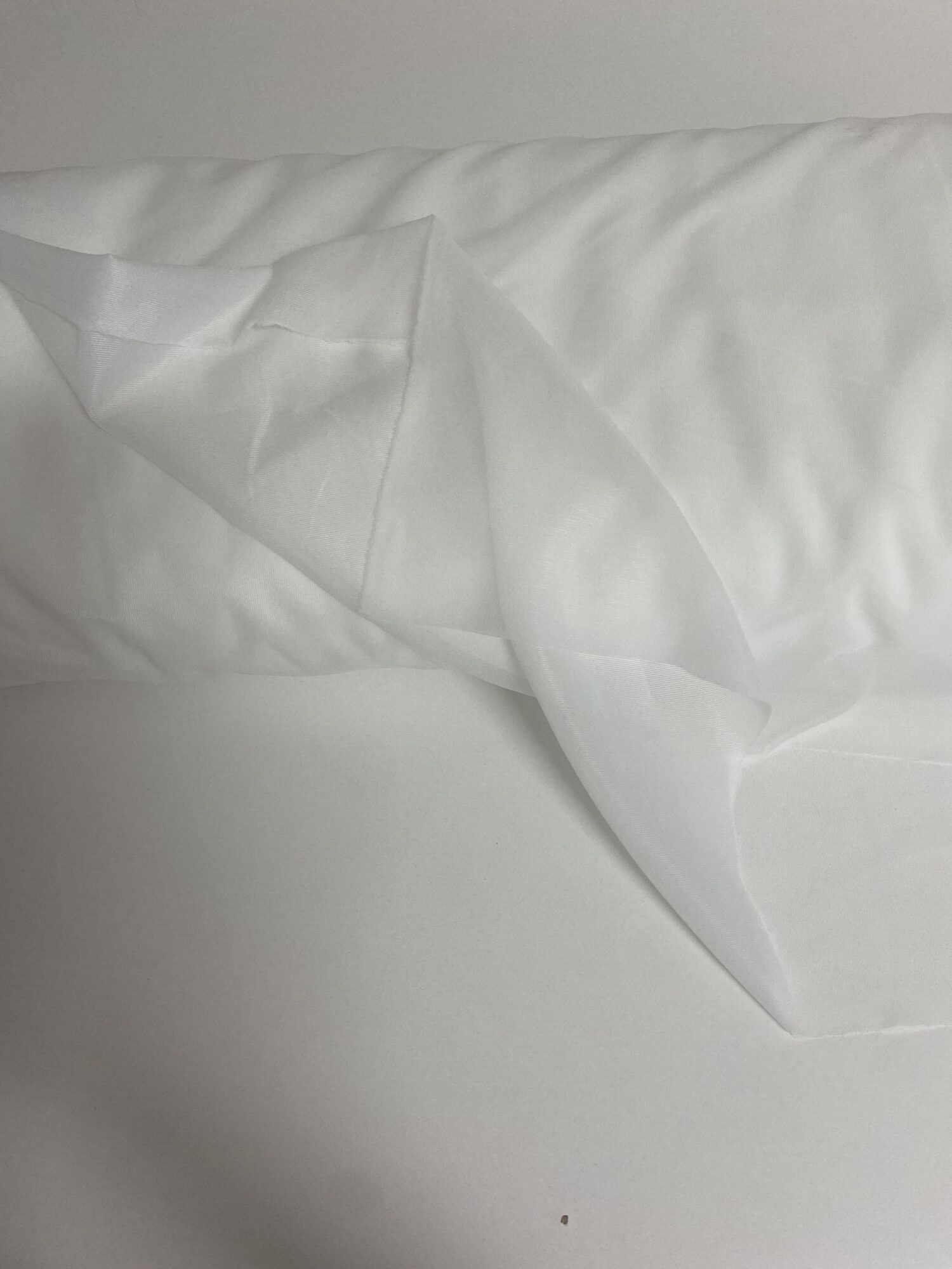 VLISELIN BÍLÝ 1 | Kurzy šití online - Daniela Baslová